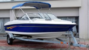 How Fast Are Speed Boats: Speed Boating Performance Guide