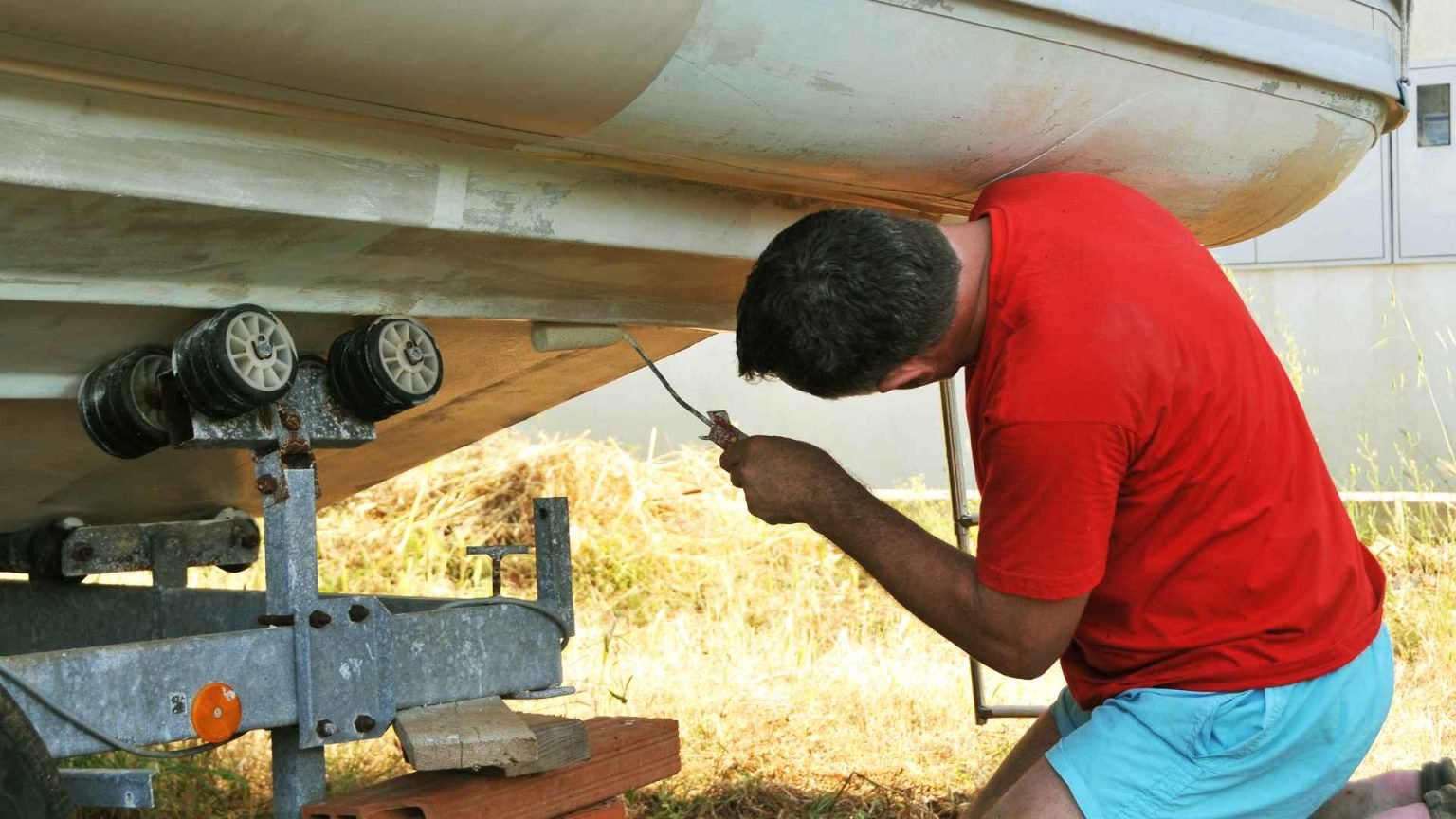 How to Buff a Boat: Stepwise Guide to Restore Boat's Shine