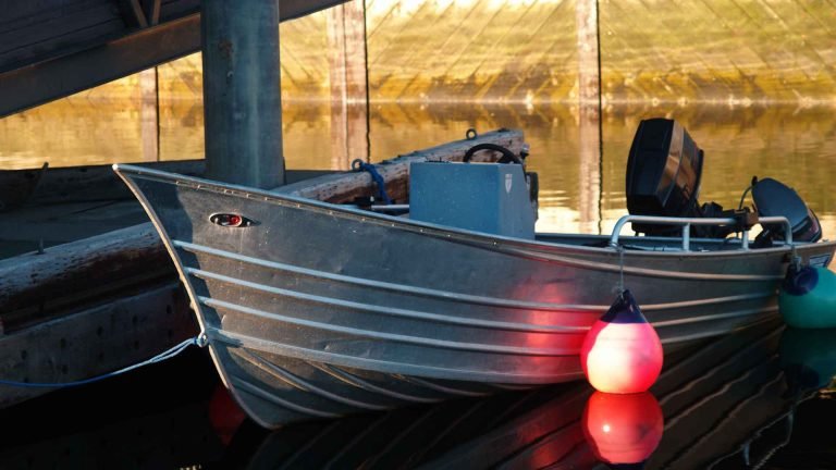 How to Build a Casting Deck in an Aluminum Boat in 6 Steps?