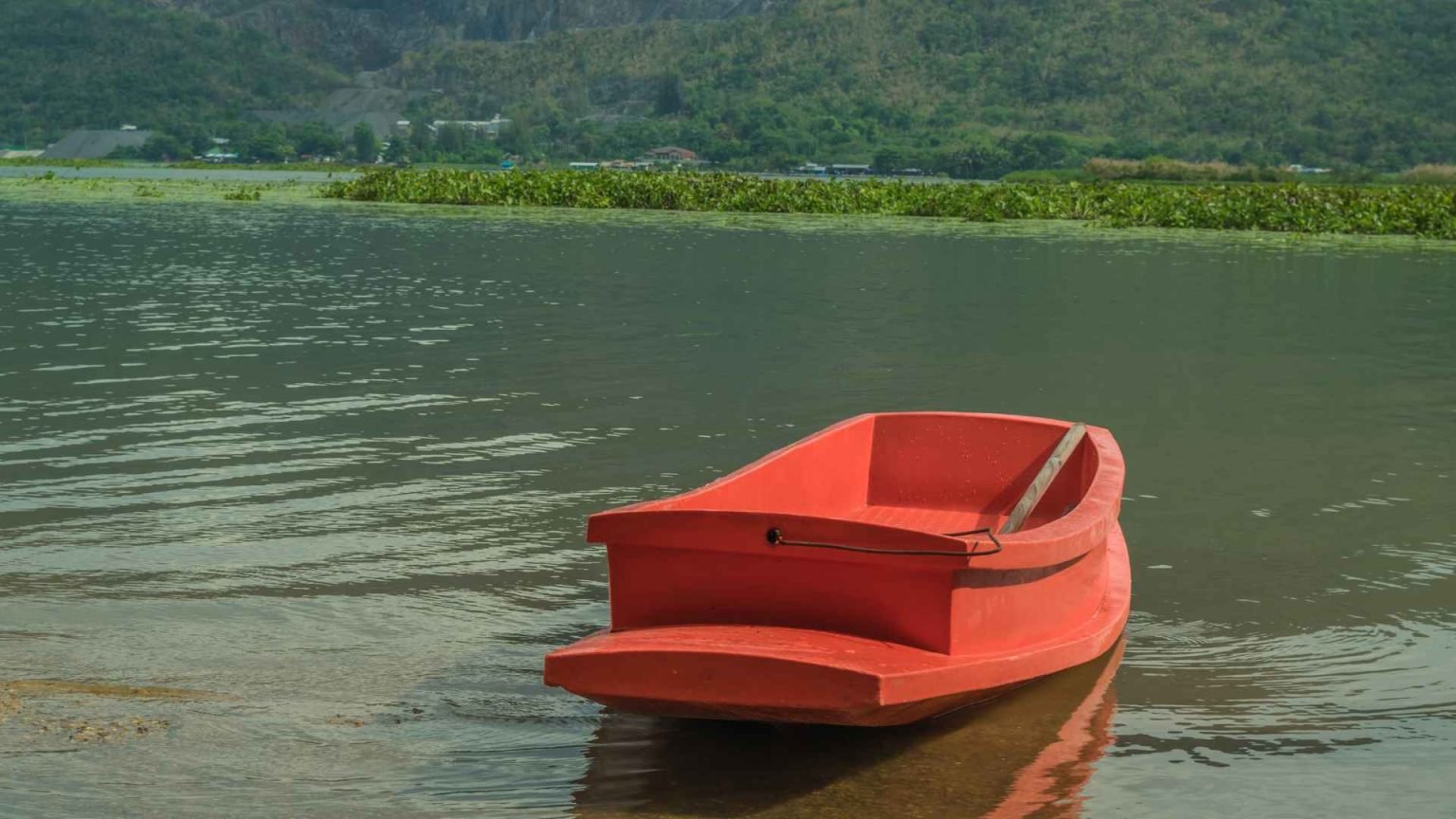 How to Fiberglass a Boat Floor in Simple and Easy Steps
