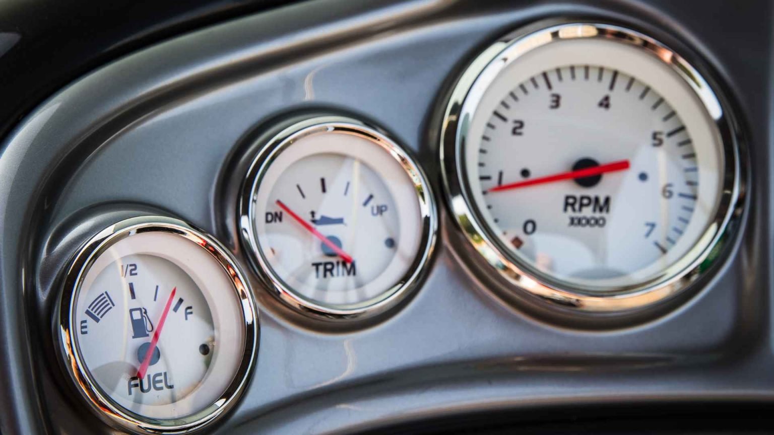 How to Read the Fuel Gauge on Boats: Troubleshoot Guide