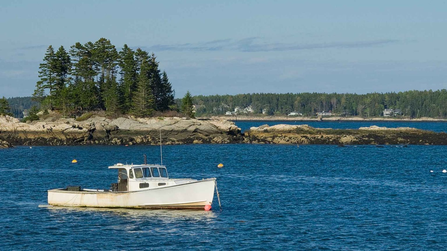 What Is a Slack Tide? Definition and Significance Guide