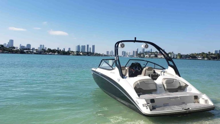 Principles of Tide and Current Navigation While Boating