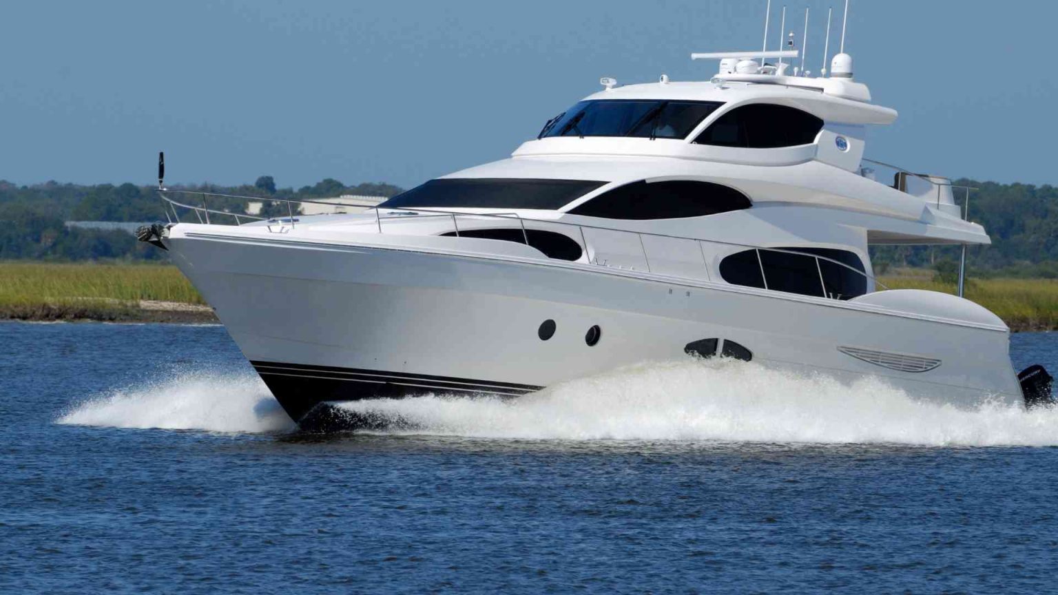 The Science Behind Waves and How They Affect Boating