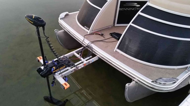 A Guide to Pontoon Trolling Motor Mounts