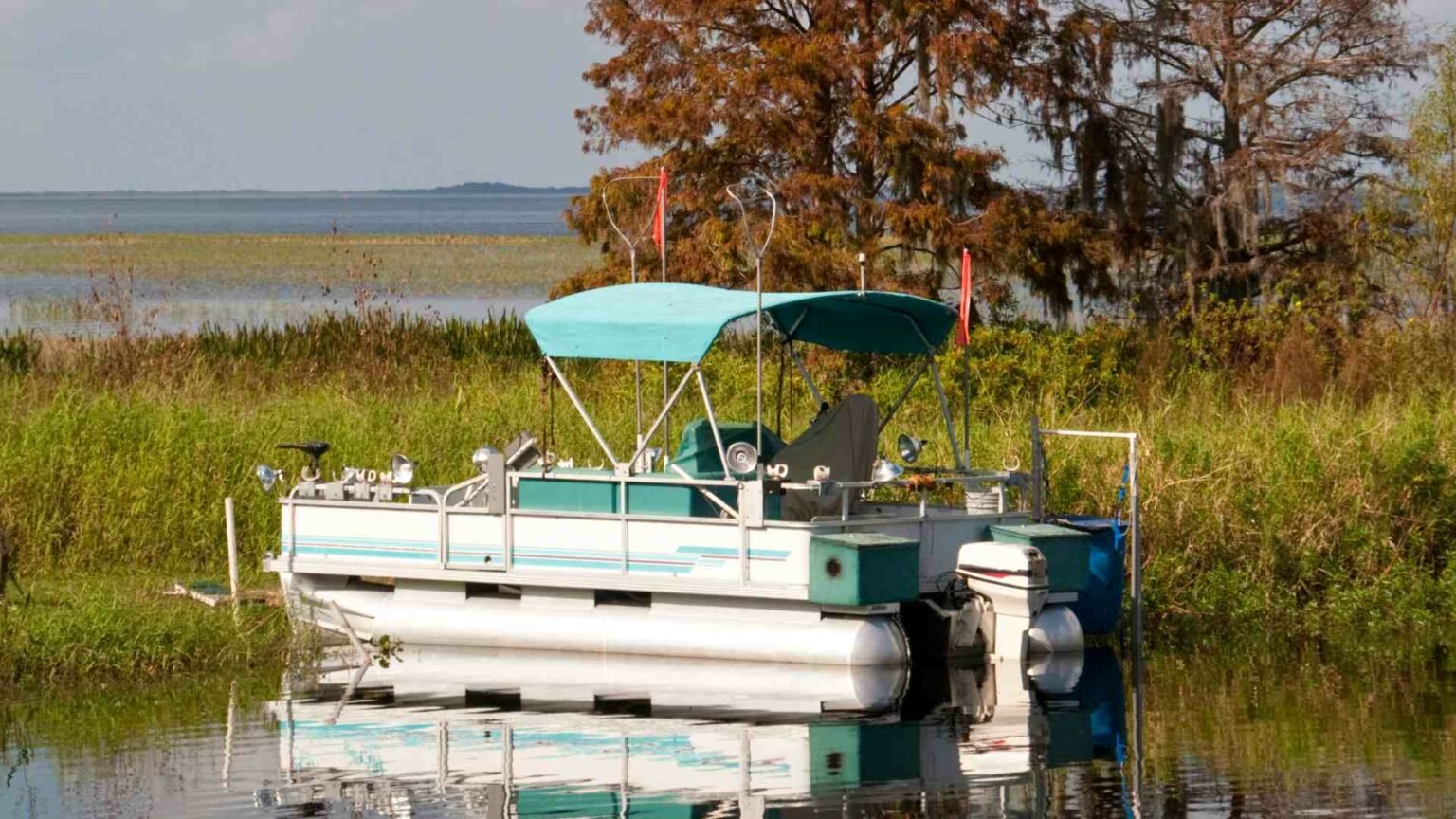Step-By-Step Guide: How to Load Your Pontoon Boat on a Trailer