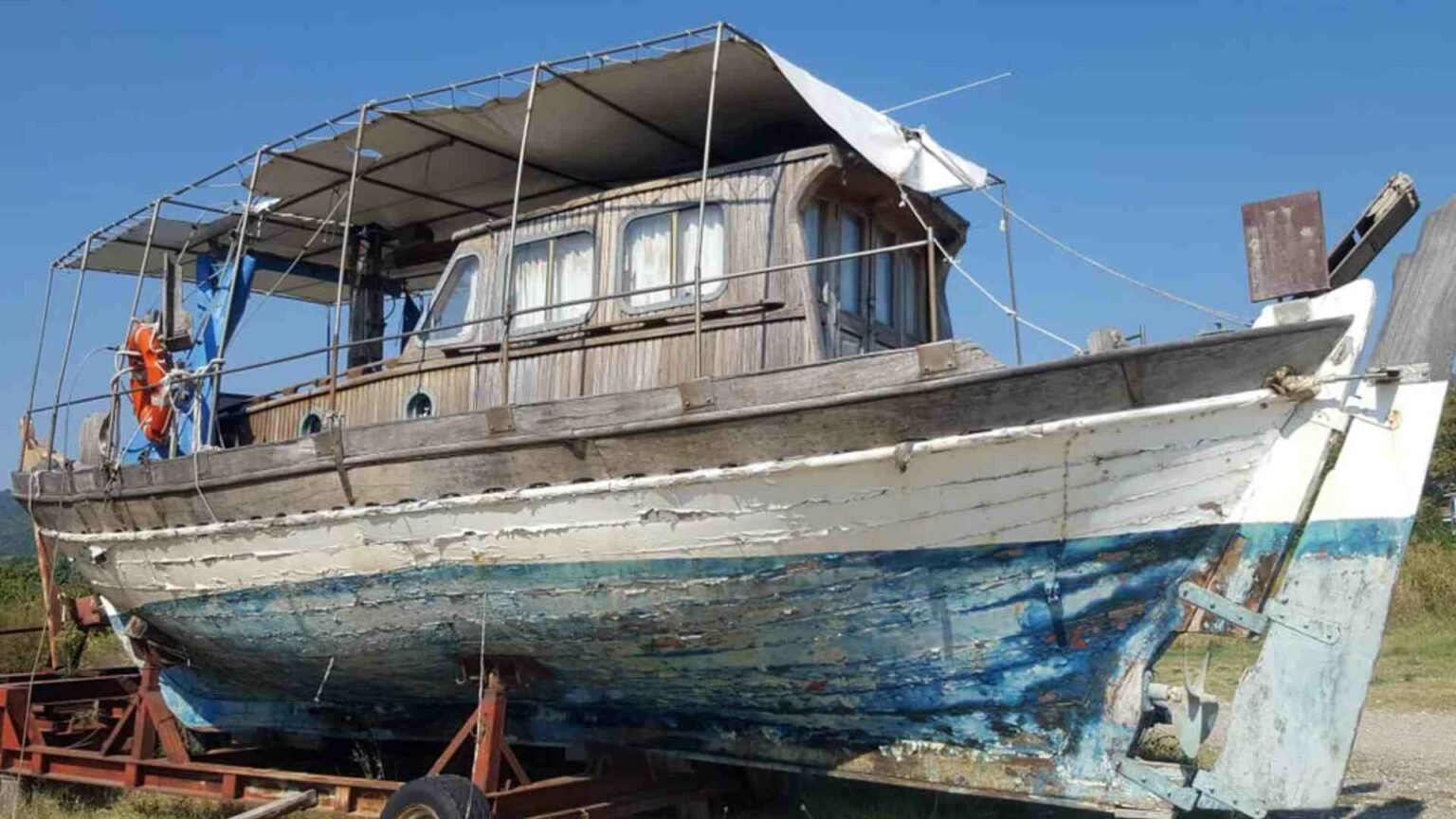 How to Restore a Boat (And What to Consider)