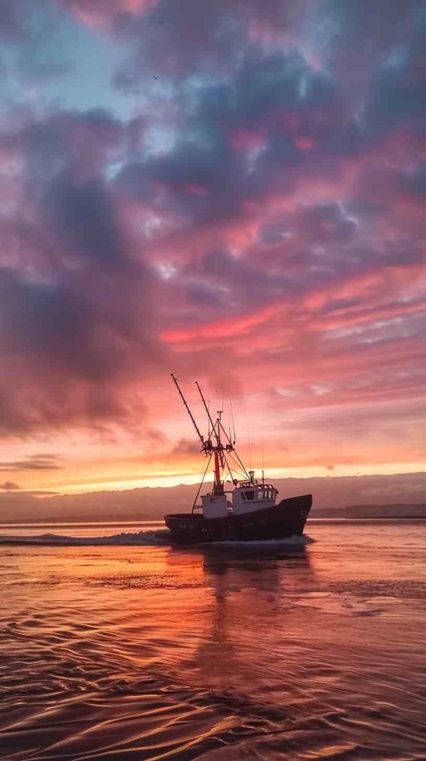 Ocean Boat Pictures 4K HD Wallpapers