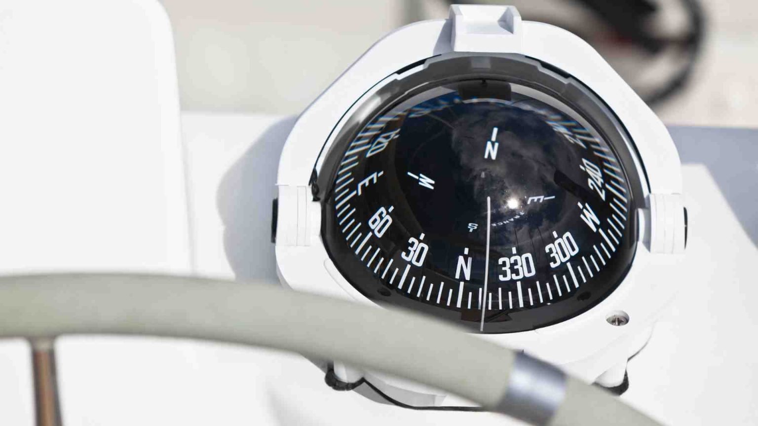 How to Use a Boat Compass (Complete beginners guide)