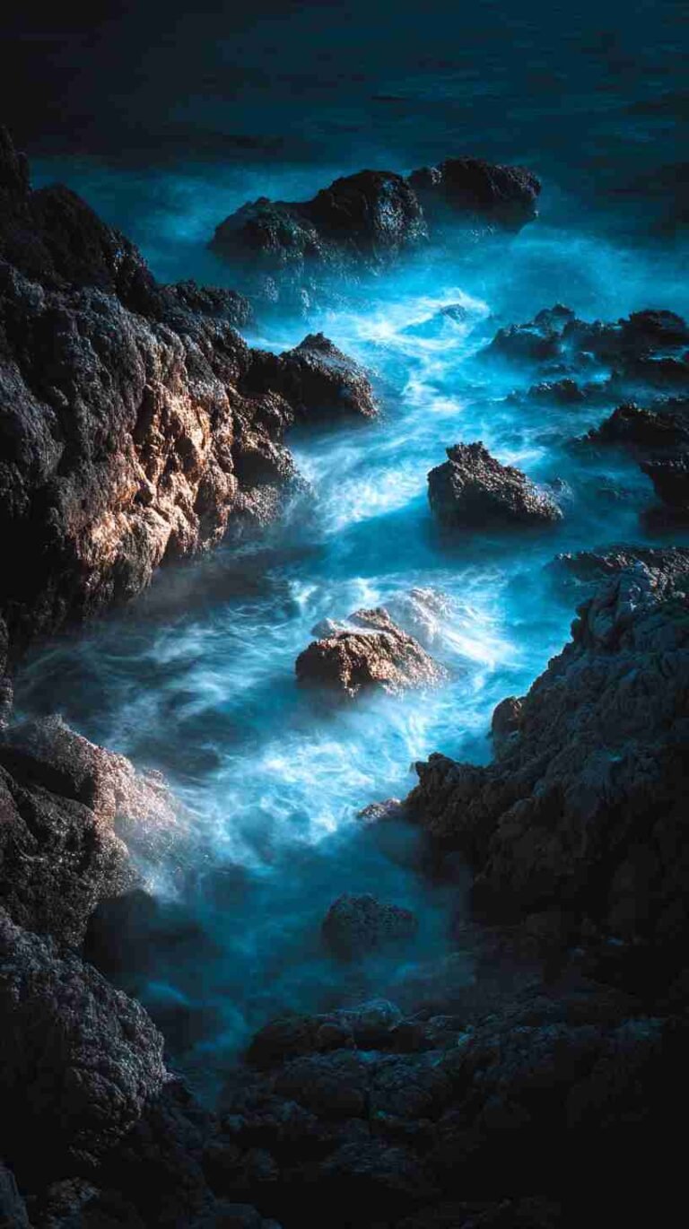 Deep Dark Ocean Pictures 4K HD Wallpapers